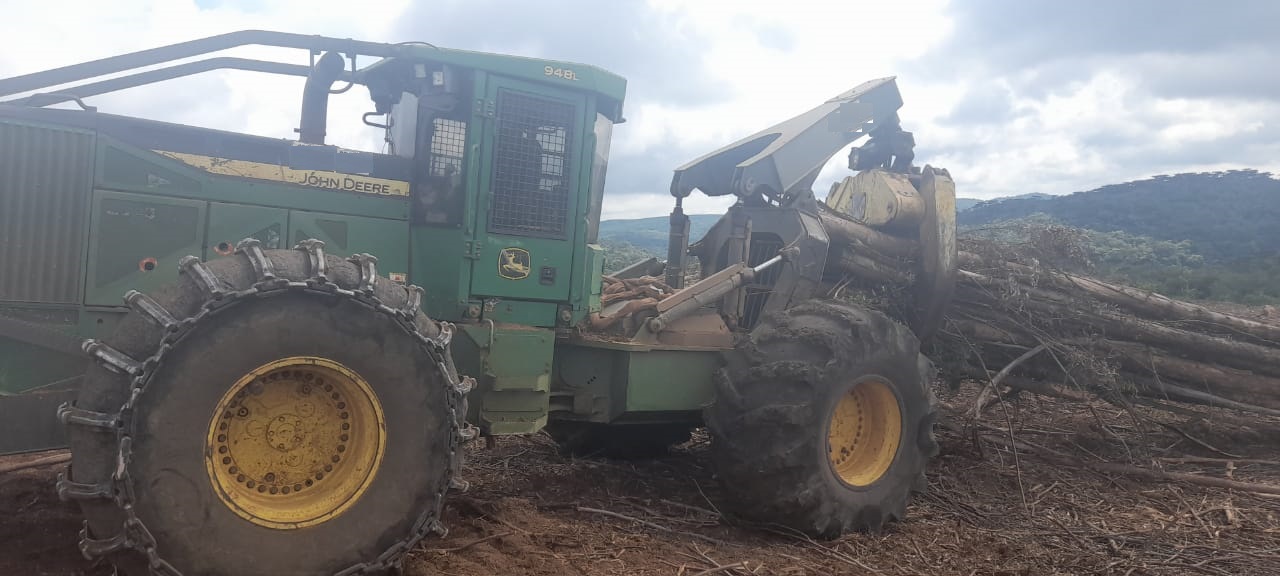 SKIDDER JOHN DEERE 948L - EverTech