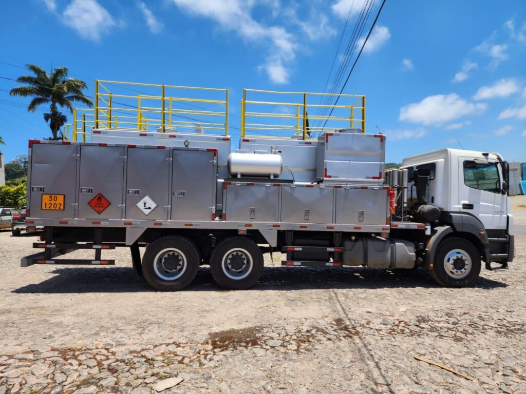 CAMINHÃO COMBOIO MERCEDES AXOR 3344 6X4 – EverTech